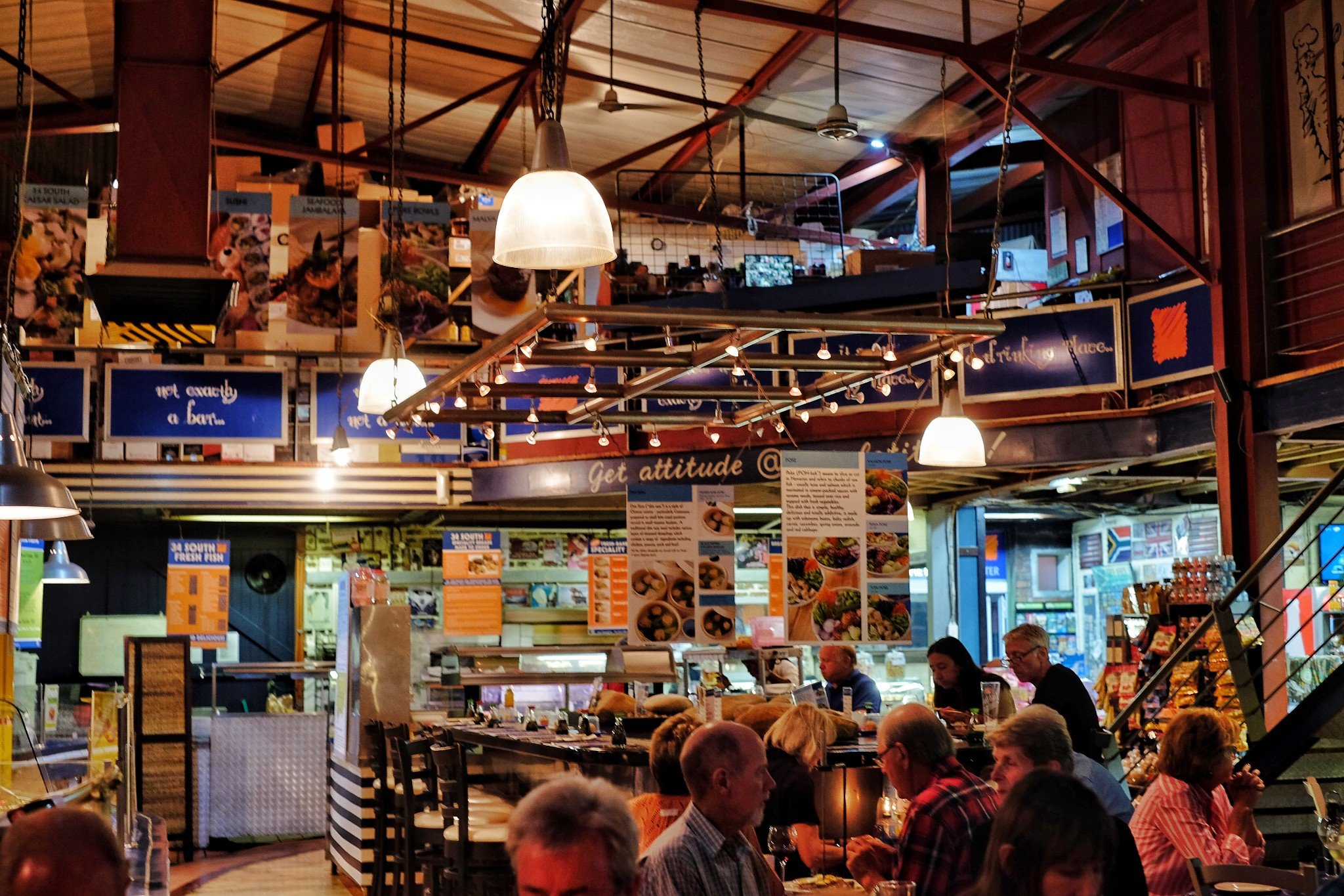 202234 South美食餐厅,白白嫩嫩的牡蛎就像一个个胖...【去哪儿攻略】