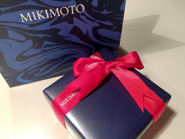 2024确认好商品后店员会包装有红色的带mikimoto字样的红色丝带和手提袋质感很好。当时的汇率是0_MIKIMOTO(銀座2丁目本店 ...