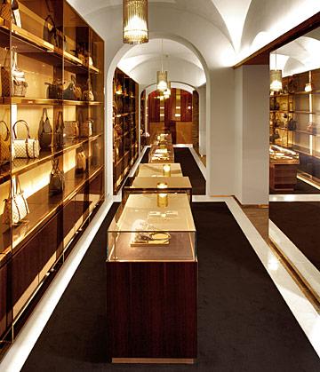 2025Gucci - Roma购物攻略,罗马Gucci - Roma购物中心推荐,点评/电话/地址-【去哪儿攻略】