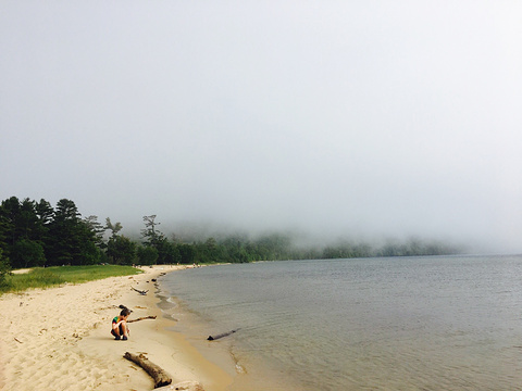 2024Sand Point Beach-旅游攻略-门票-地址-问答-游记点评，缪尼辛旅游旅游景点推荐-去哪儿攻略