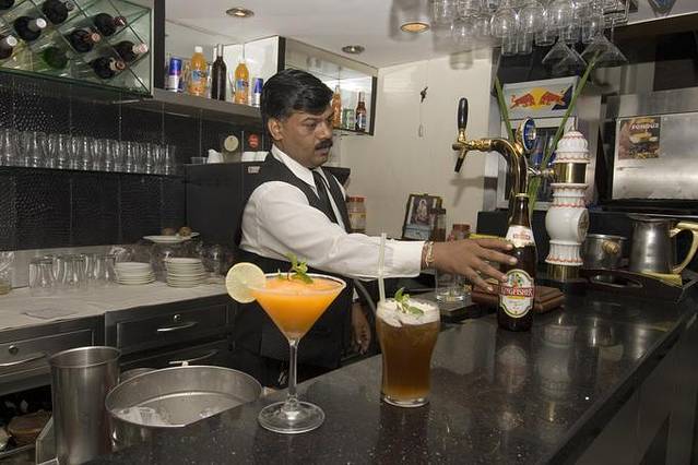 2022Mocambo Cafe & Bar攻略,孟买Mocambo Cafe & Bar美食推荐,点评/电话/地址-【去哪儿攻略】